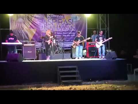 sherlyen sherr bebaskan (banzai band) - YouTube