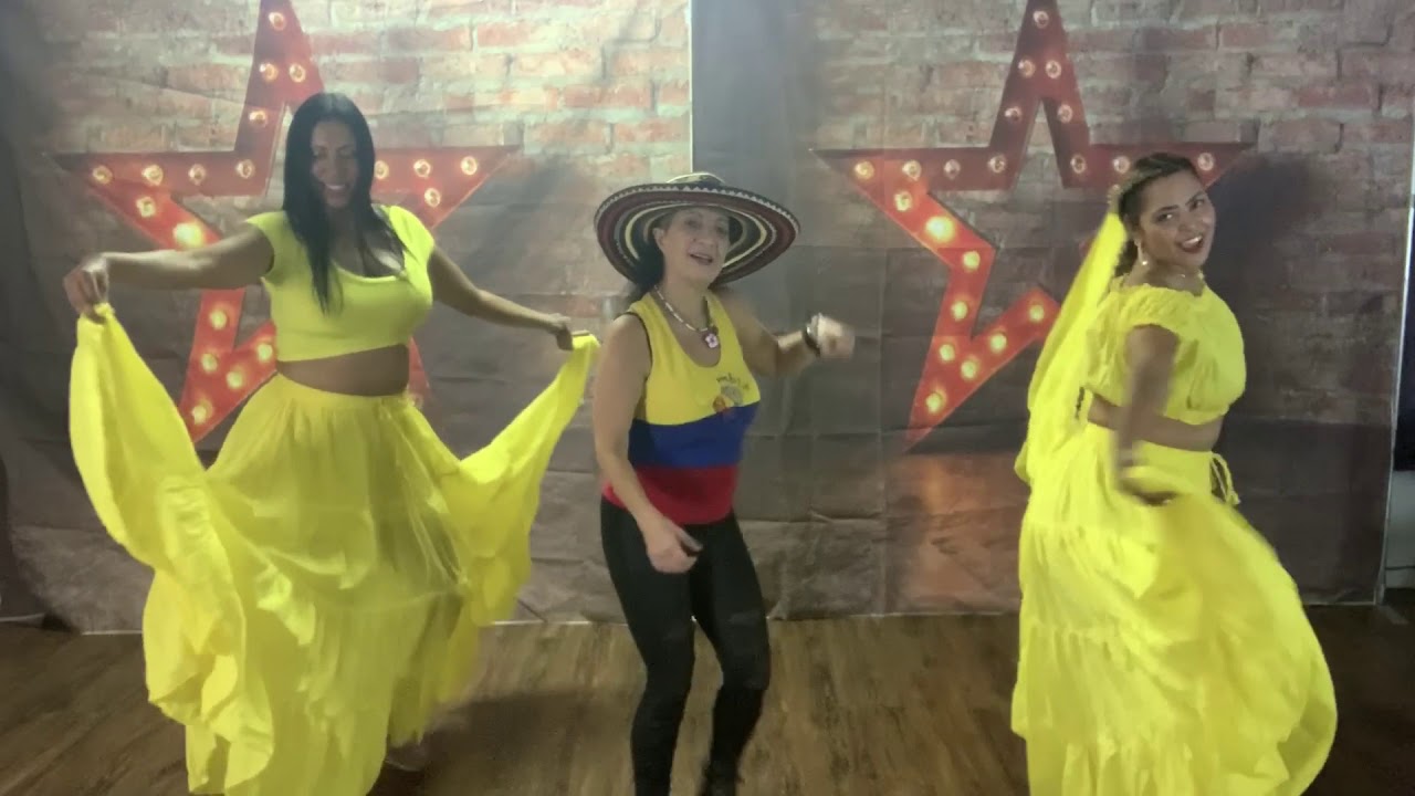 Mega Mix 74 / Cumbia Bonita / Zumba®️ By Isabella Cynthia & Aiza - YouTube