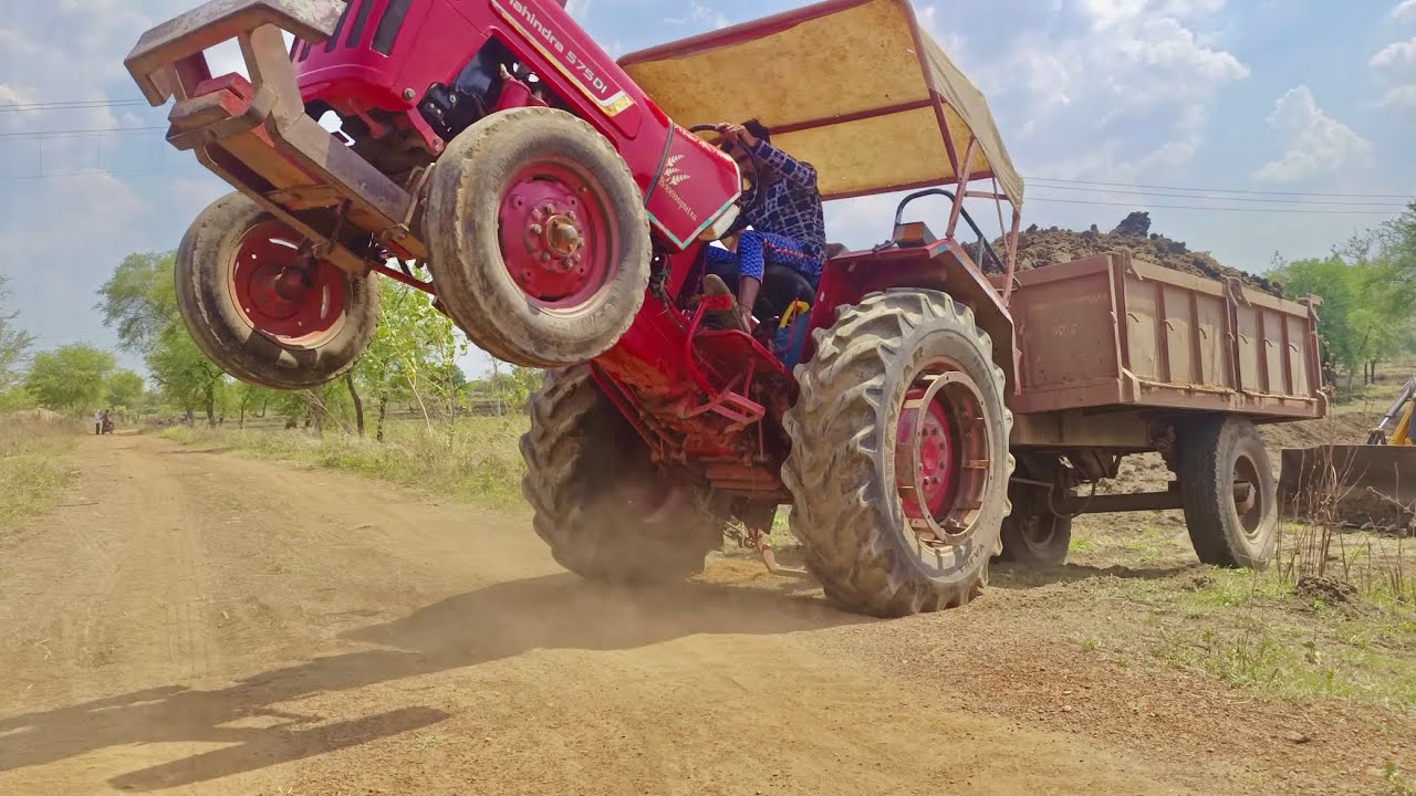 JCB 3DX Mud Loading in Mahindra 575 Di - Jcb Pulling Tractor | Jcb And ...