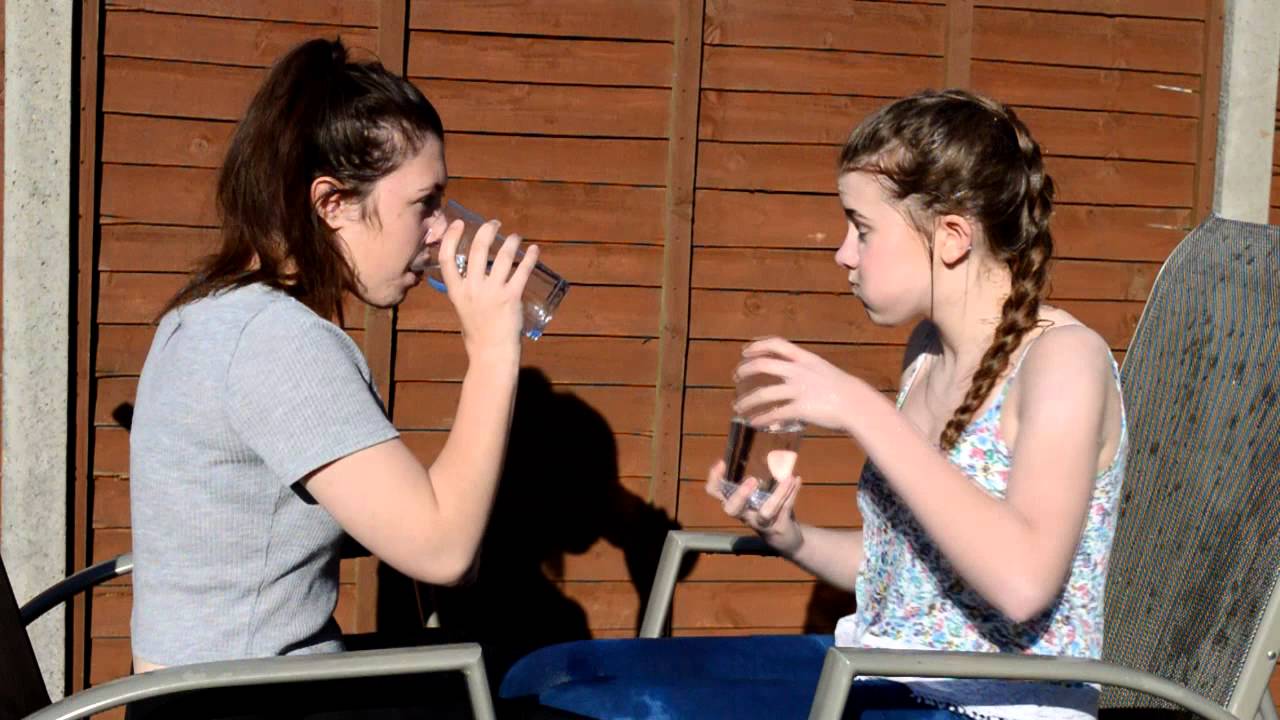 *IMPOSSIBLE* TRY NOT TO LAUGH WATER CHALLENGE - YouTube