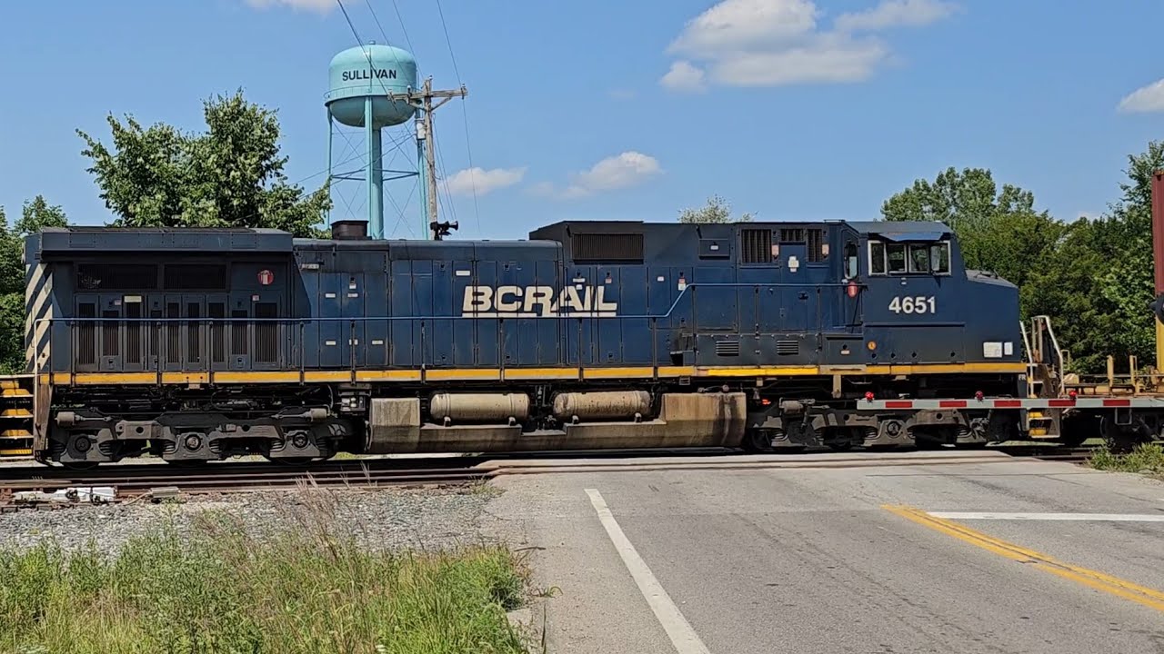 Looking For BCOL 4650 & 4651 (Bc Rail) - YouTube