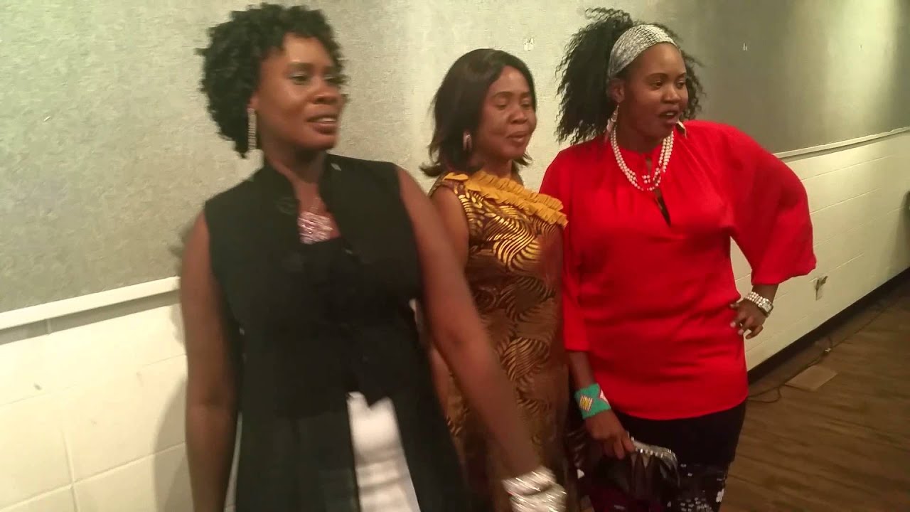 South sudan music John mechoul performing in Calga - YouTube