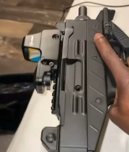 Rate my custom Uzi Pro Pistol 1 out of 10#guns - YouTube
