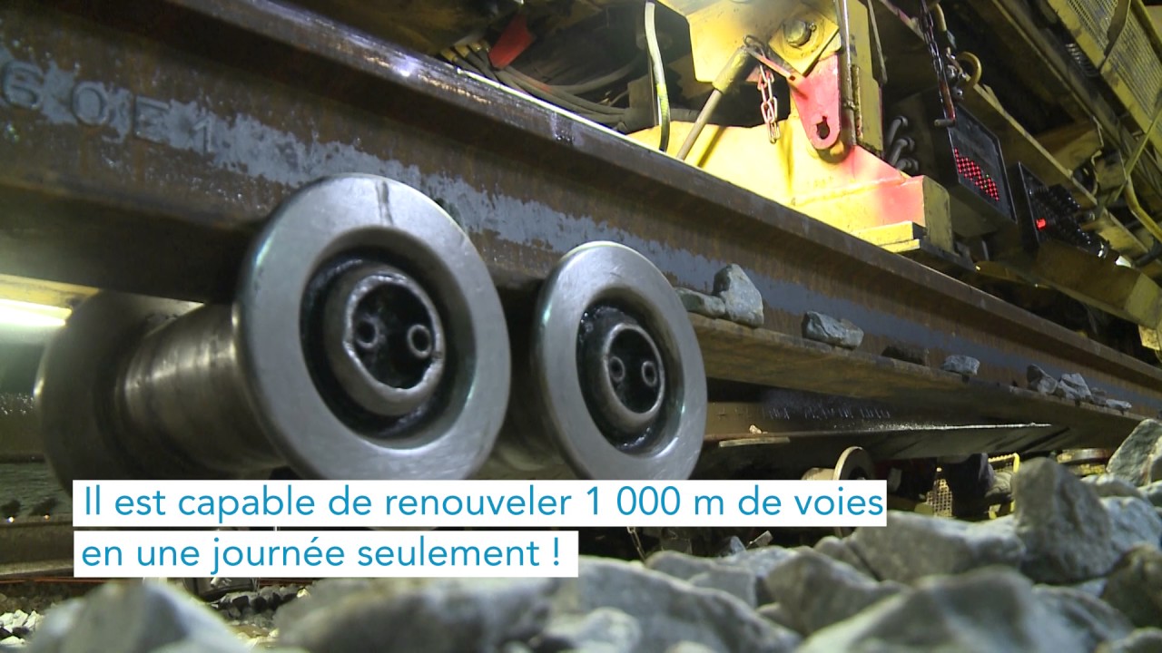 Renouvellement de voies et de ballast - Immersion - YouTube