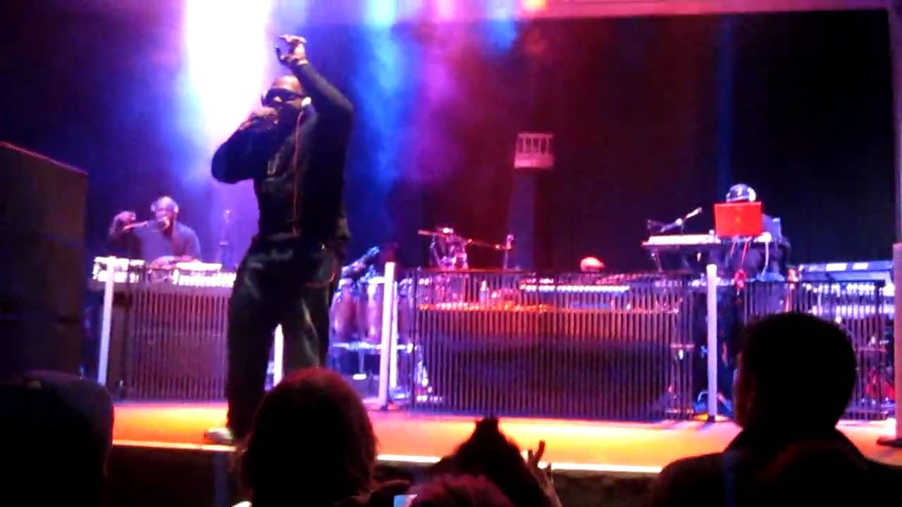 Timbaland ft. Drake "Say Something" Live in Columbus - YouTube