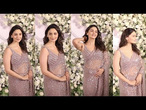 Alia Bhatt looks stunning in saree Arrive at Sid-Kiara wedding reception ❤️😍📸| Bollywood Social