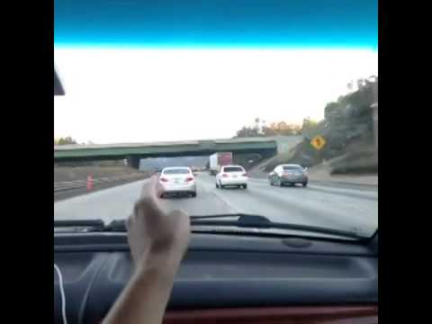 Eliyle Araba Oynatan Adam Son Vine