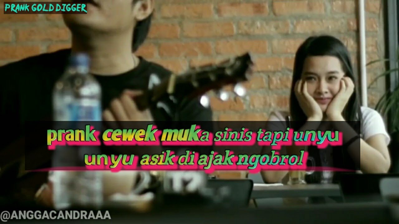 Angga candra, prank cewek di cafe orangnya sinis tapi cantik dan imut ...