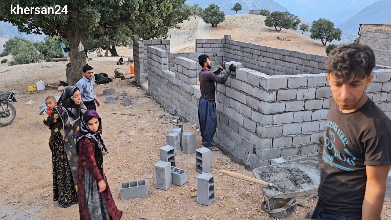 Family solidarity and cooperation of friends in the construction of ...