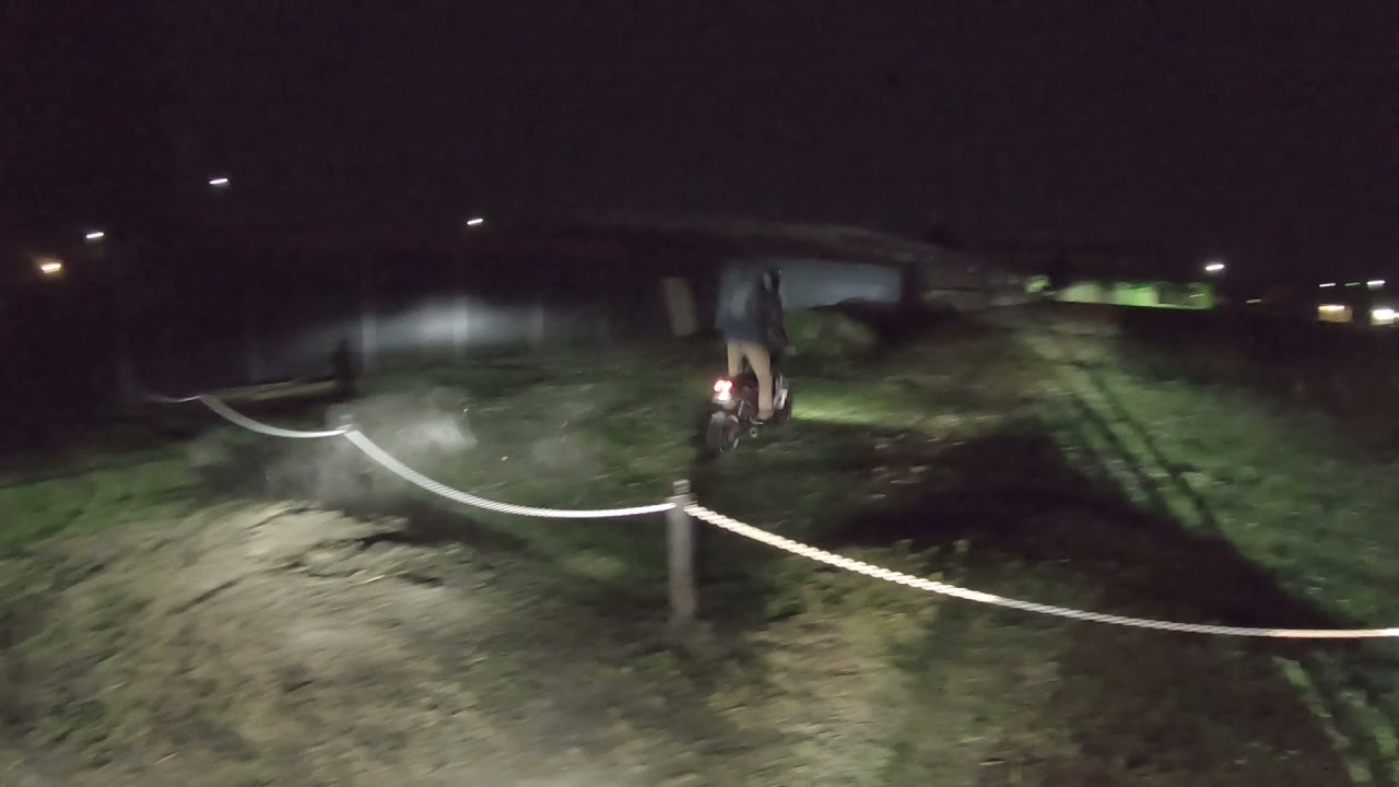 chain jump - YouTube