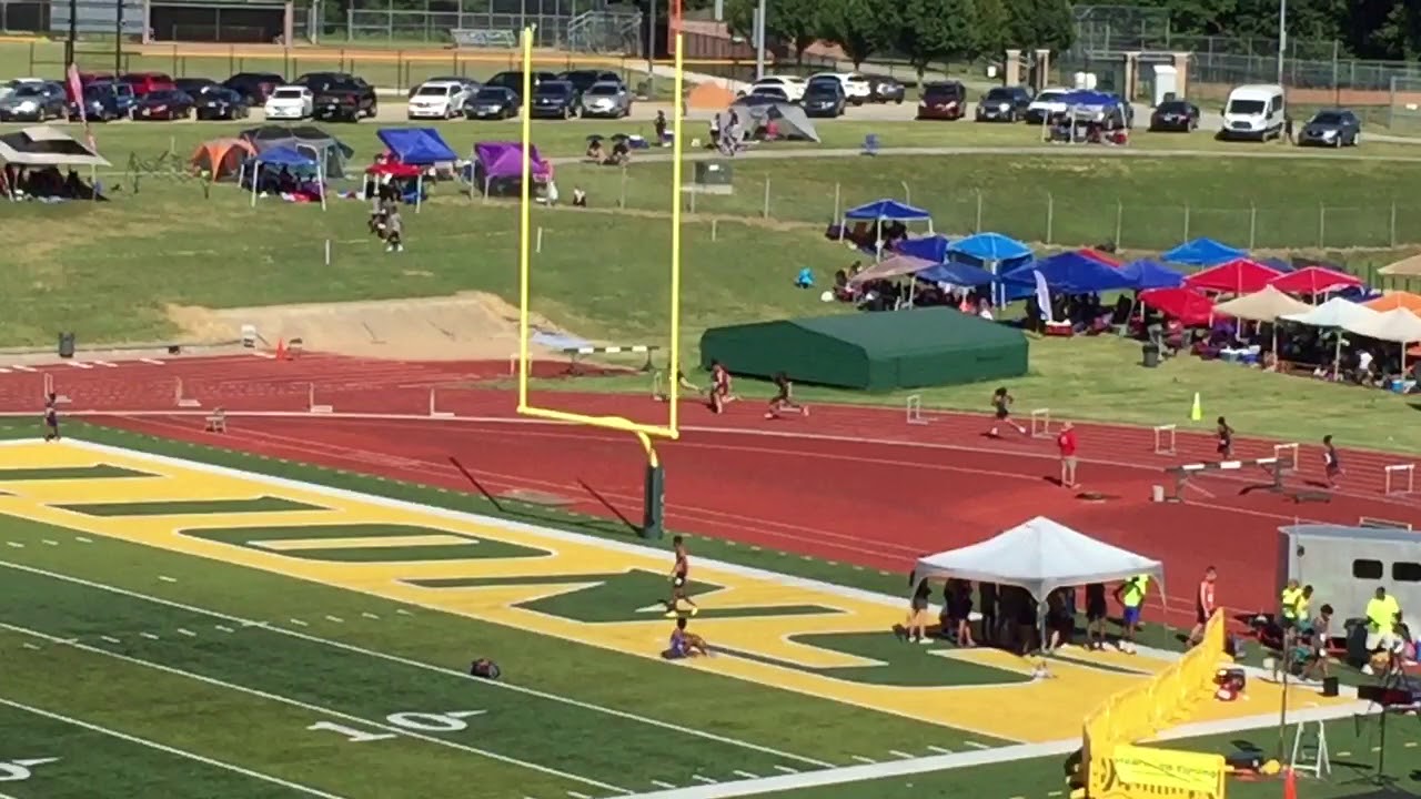 Cori Davis Breaks AAU 400m Hurdles Meet Record (2018 section 16) - YouTube