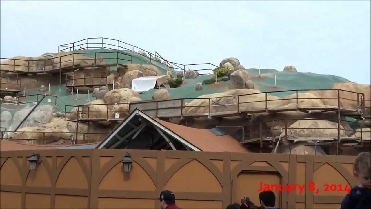 7 Dwarfs Mine Train Roller Coaster Construction Update 1/8/14 Magic ...