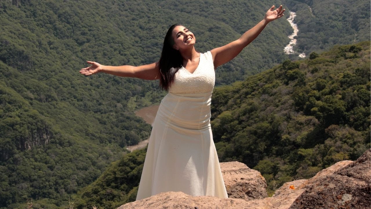 Katherine Rivas - Me Levanté 💥(VIDEOCLIP OFICIAL)💥 - YouTube