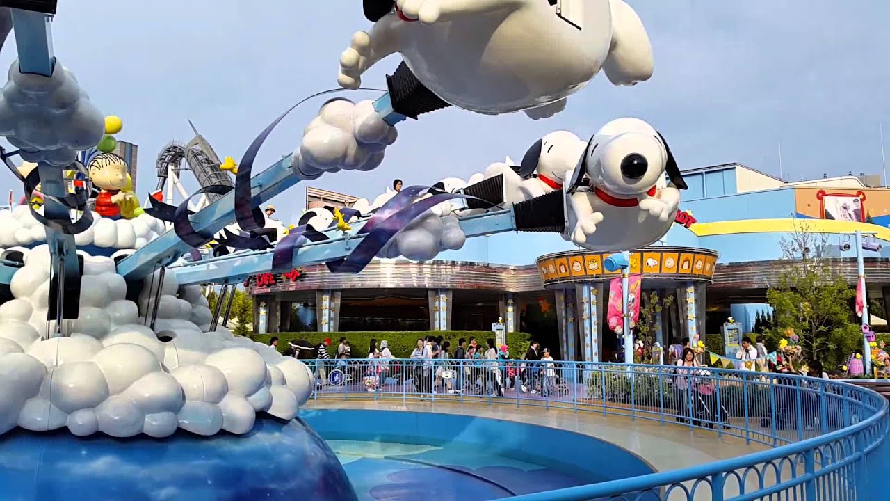 Snoopy ride @ Universal Studios Japan - YouTube