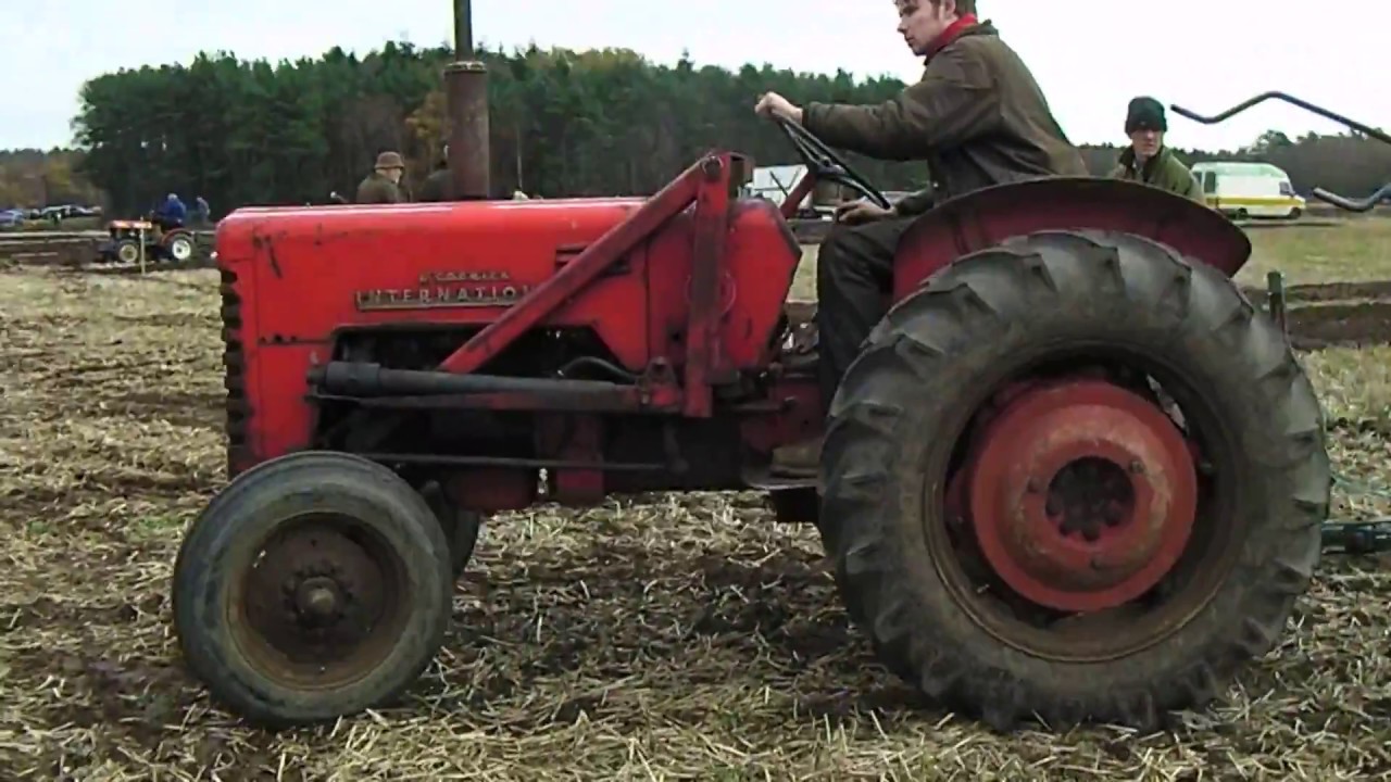 McCormick International B250 2.4 Litre 4-Cyl Diesel Tractor - YouTube