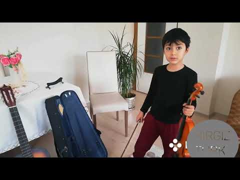 Keman ve gitar çaldım😅 dayımın enstrümanları\\ Kırgız Türk