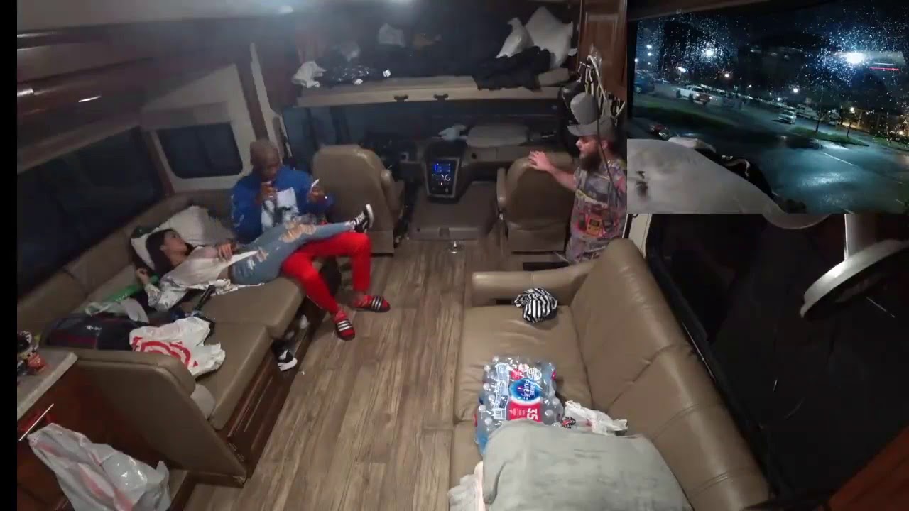 Anything4views (Chad) Catches Dankquan With His Girl - YouTube