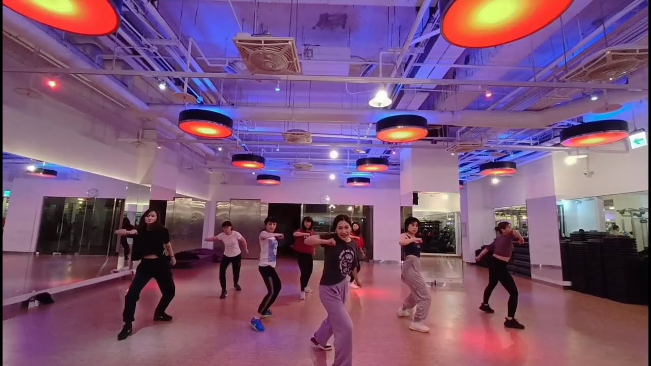 Tash Palmer - Softly #softly #palmer #freestyle - YouTube