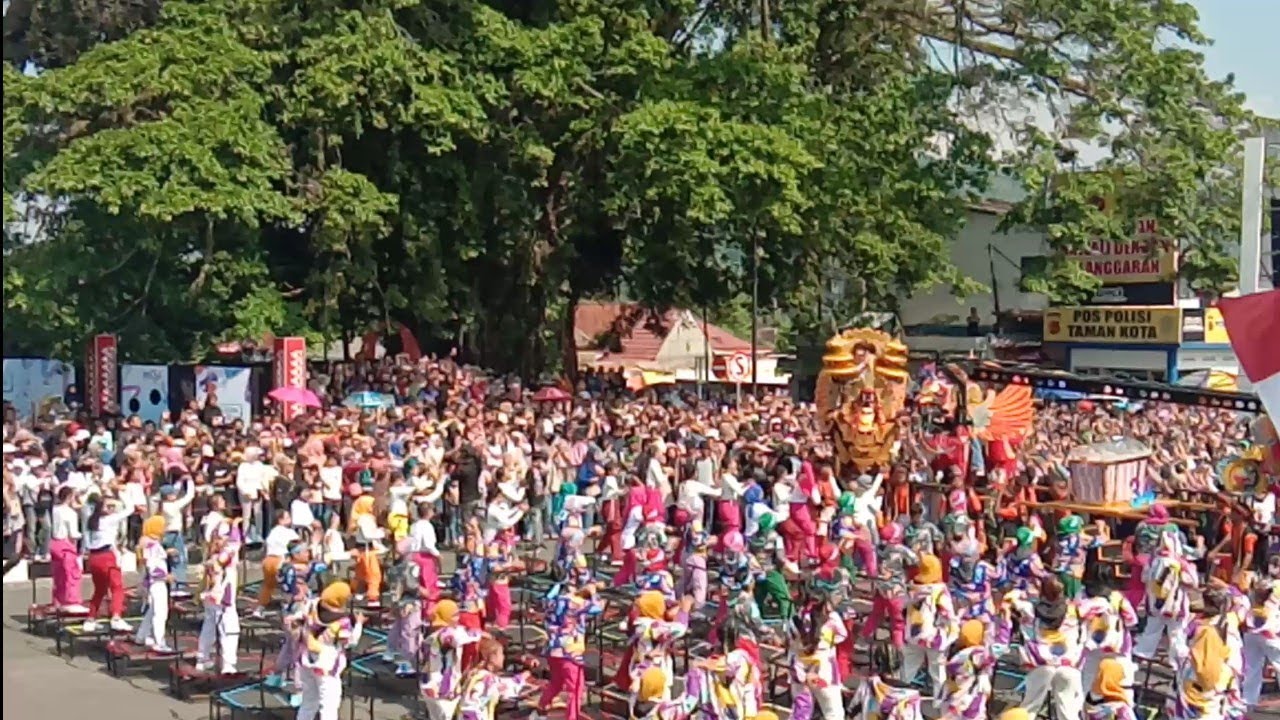 Karnaval SCTV 34 di Kuningan Jawa Barat, 10-11 Agustus 2024 _ Tarian ...