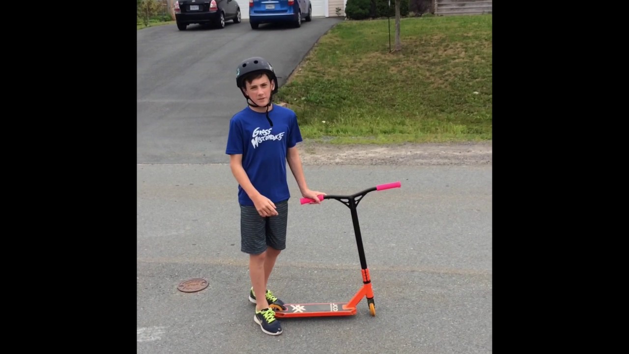 4 beginner scooter tricks - YouTube