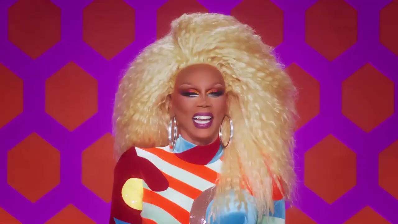 Raja I'm crowning runway look - AS7 - YouTube