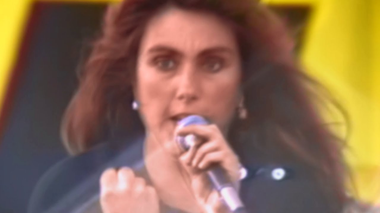 Laura Branigan - Solitaire - WPLJ Queens Festival (1990) - YouTube