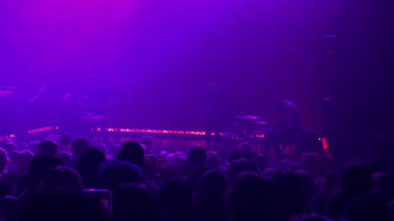 Scary Pool Party 4 - YouTube