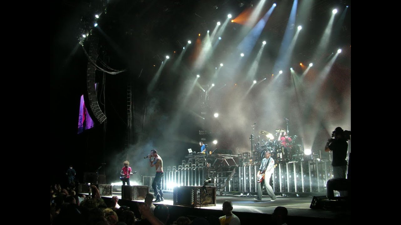 Linkin Park (w Chester Bennington) play One Step Closer Projekt ...