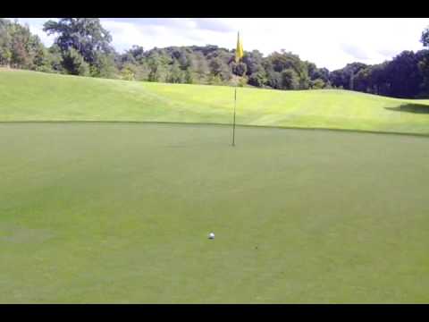 Pat Timmons puts on a exhibition in putting - YouTube