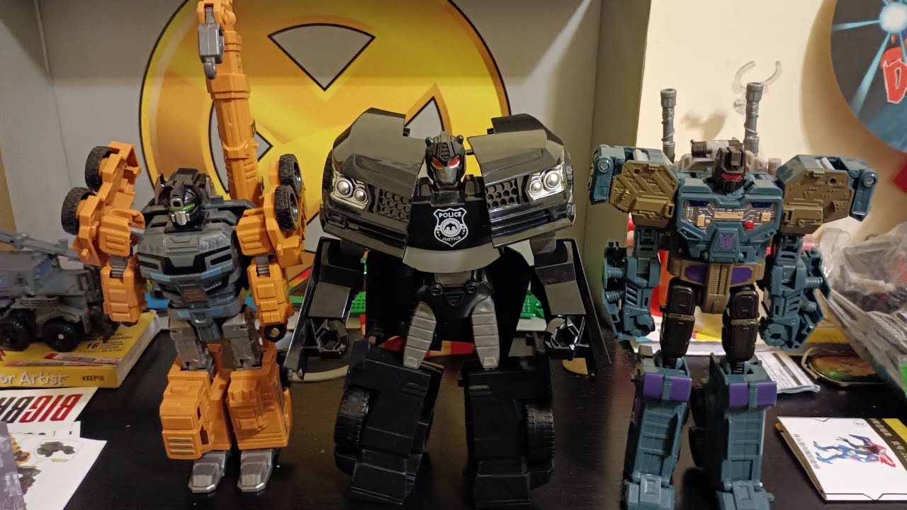 Transformers knock off onslaught, crane robot and black car robot ...