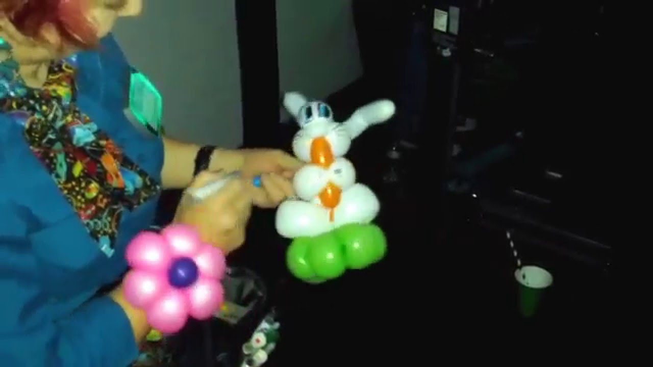 Balloon to rabbit in 5 minutes with Twistina - The Amazing Balloon Lady ...