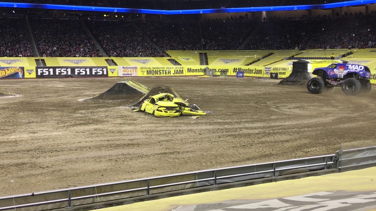 Monster Jam 2018 Detroit #1 Mad Scientist Freestyle - YouTube