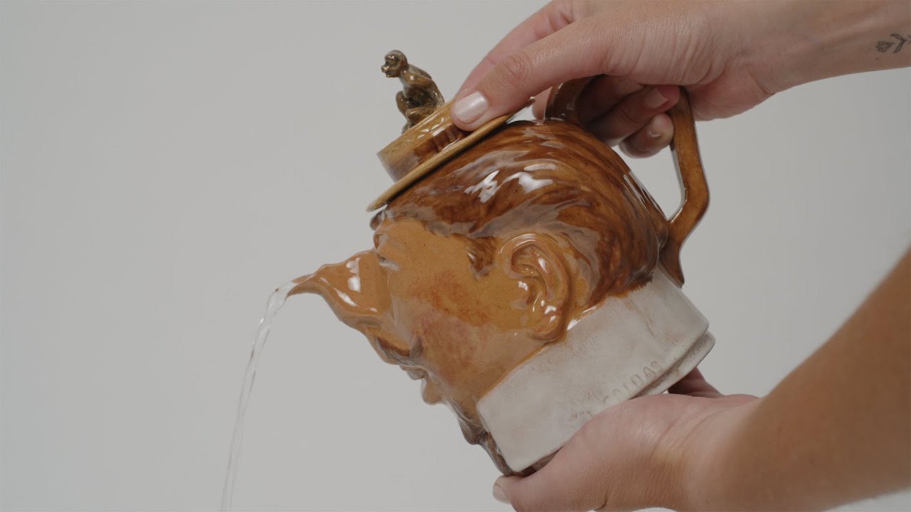 Museu Bordalo Pinheiro: Salient Humor | S1 E2 | Posh Teapot - YouTube