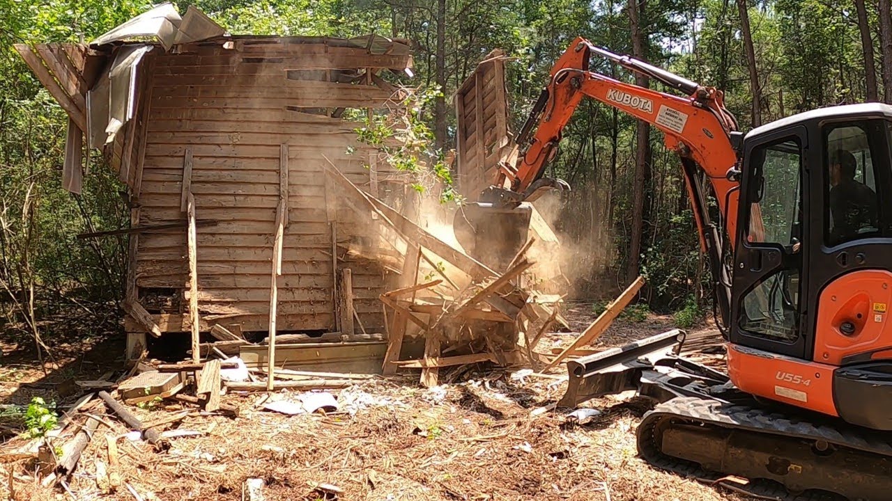 BIG BARN FALL HARD! Tearing Down A Dilapidated Barn! - YouTube