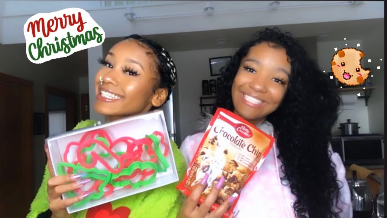 VLOGMAS🎄‼️| Baking Cookies With Cocoro - YouTube