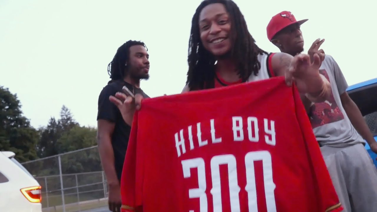 Chewy Lo x Deez “Free Ezzy" - YouTube