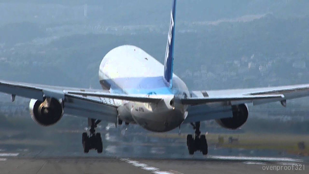 Crosswind, crab approach to land - YouTube