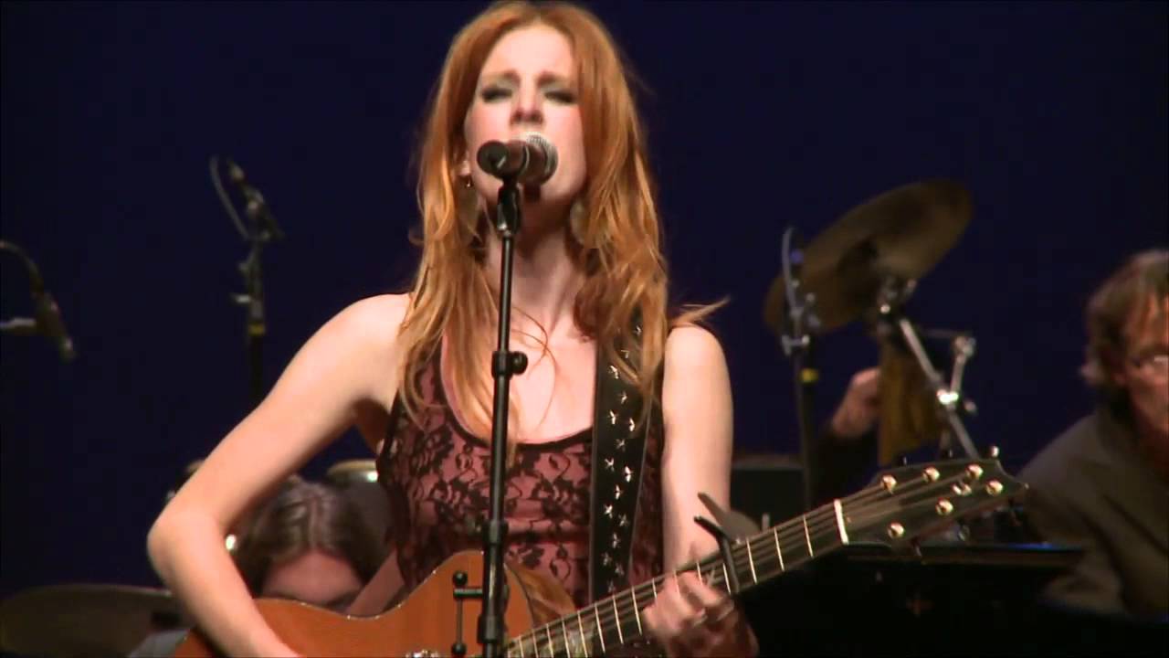 Elske DeWall & Noordpool Orkest: Dûnsje my de leafde út - YouTube