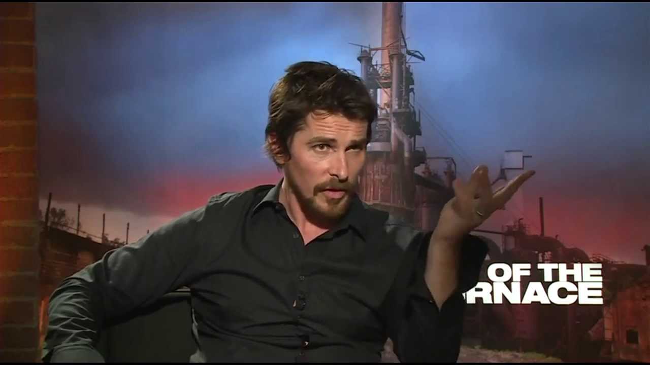 Christian Bale Interview - Out of the Furnace - YouTube