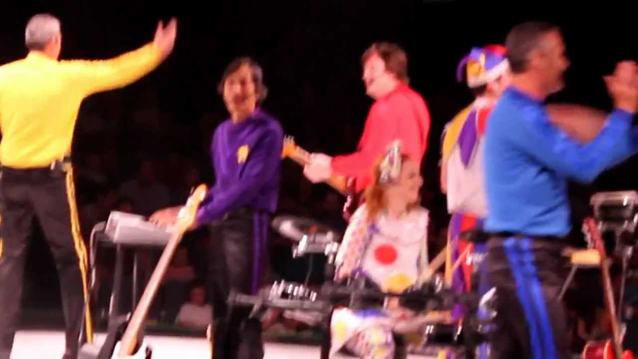 WIGGLES CONCERT LIVE FOOTAGE👍 - YouTube