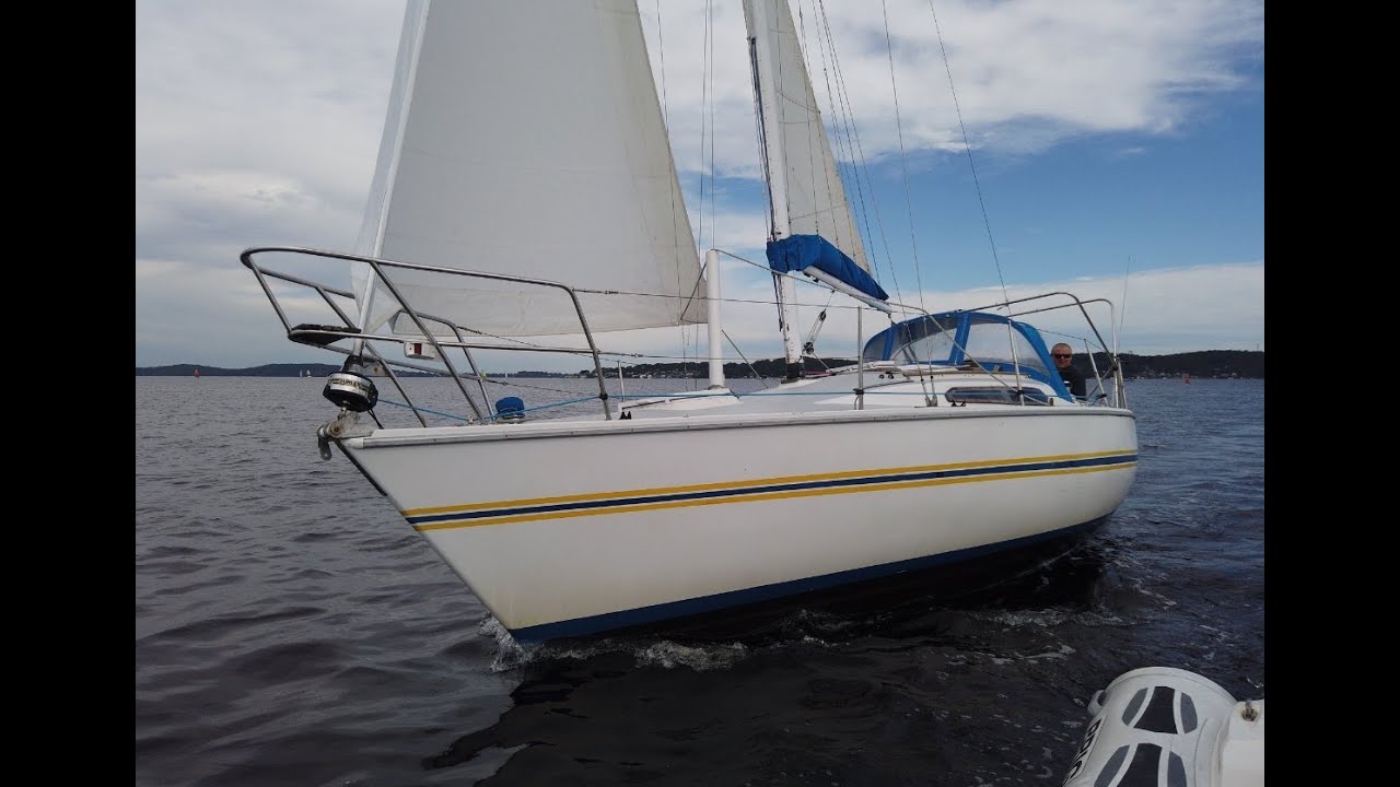Cole 28 Mutiny Cruising Yacht - Walkthrough - YouTube