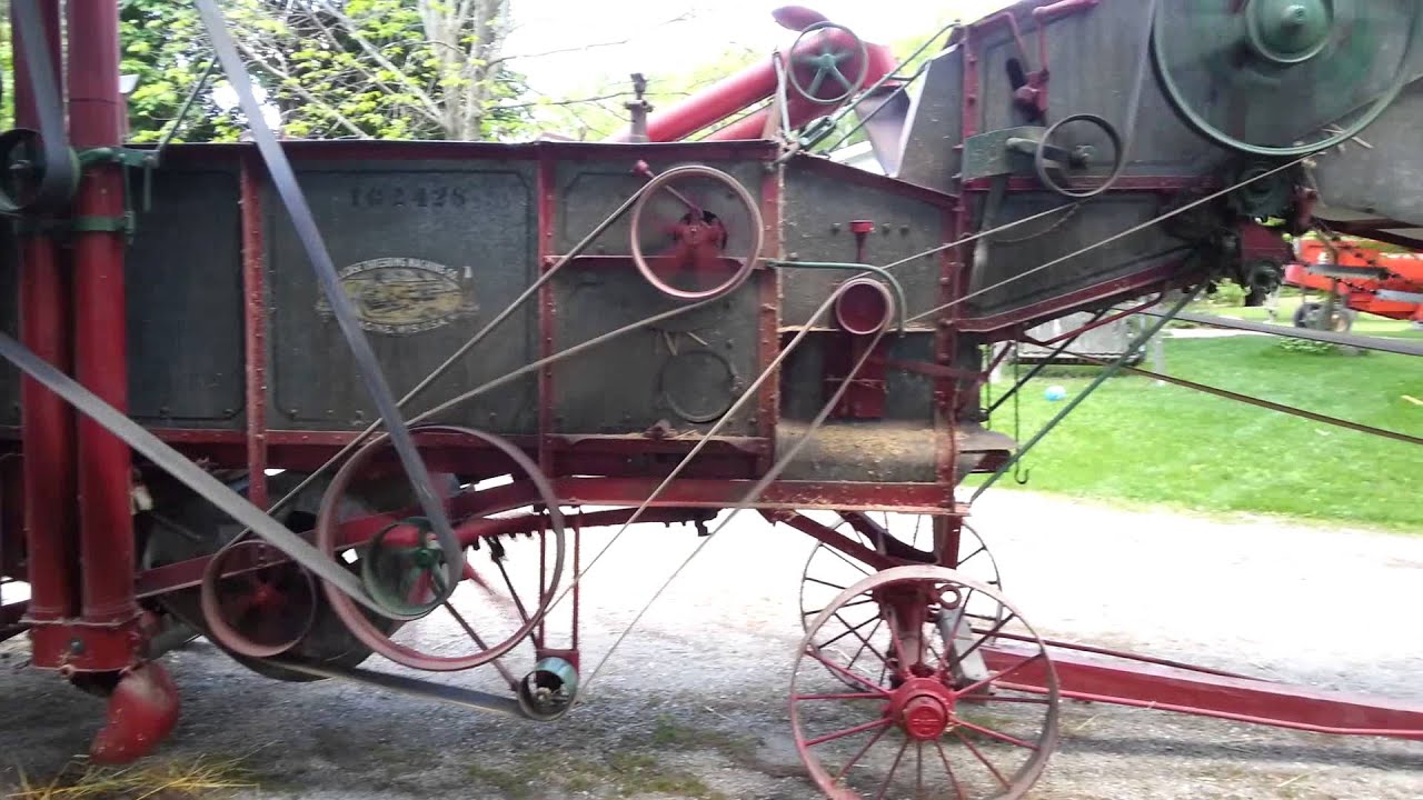 1924 CASE thresher running - YouTube