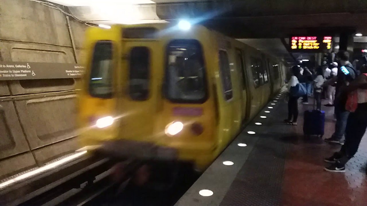 WMATA: Money Train Passes Gallery Place. - YouTube