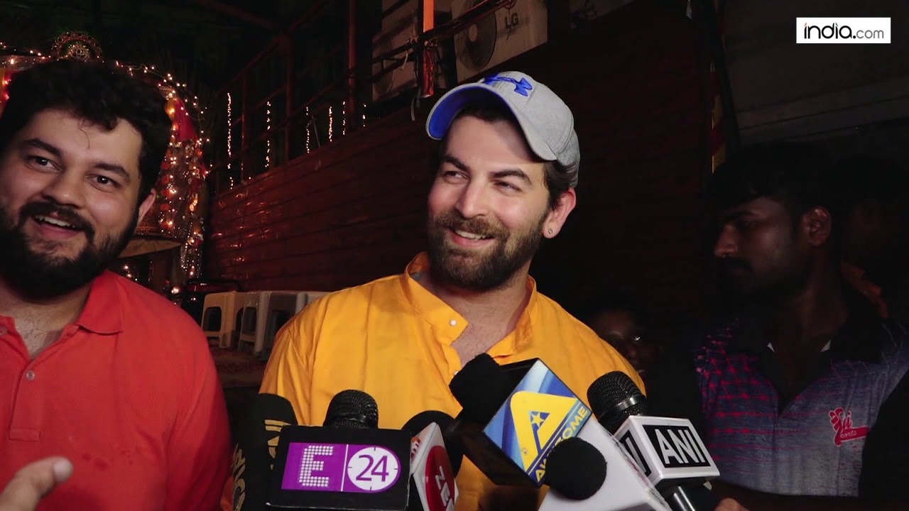 Niel Nitin Mukesh at Ganpati Visarjan with family - YouTube