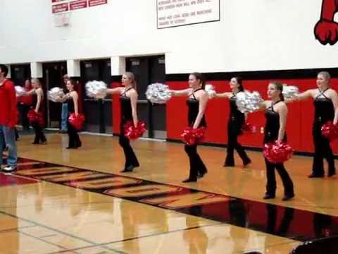 New London High School Dance Team Sidelines - YouTube