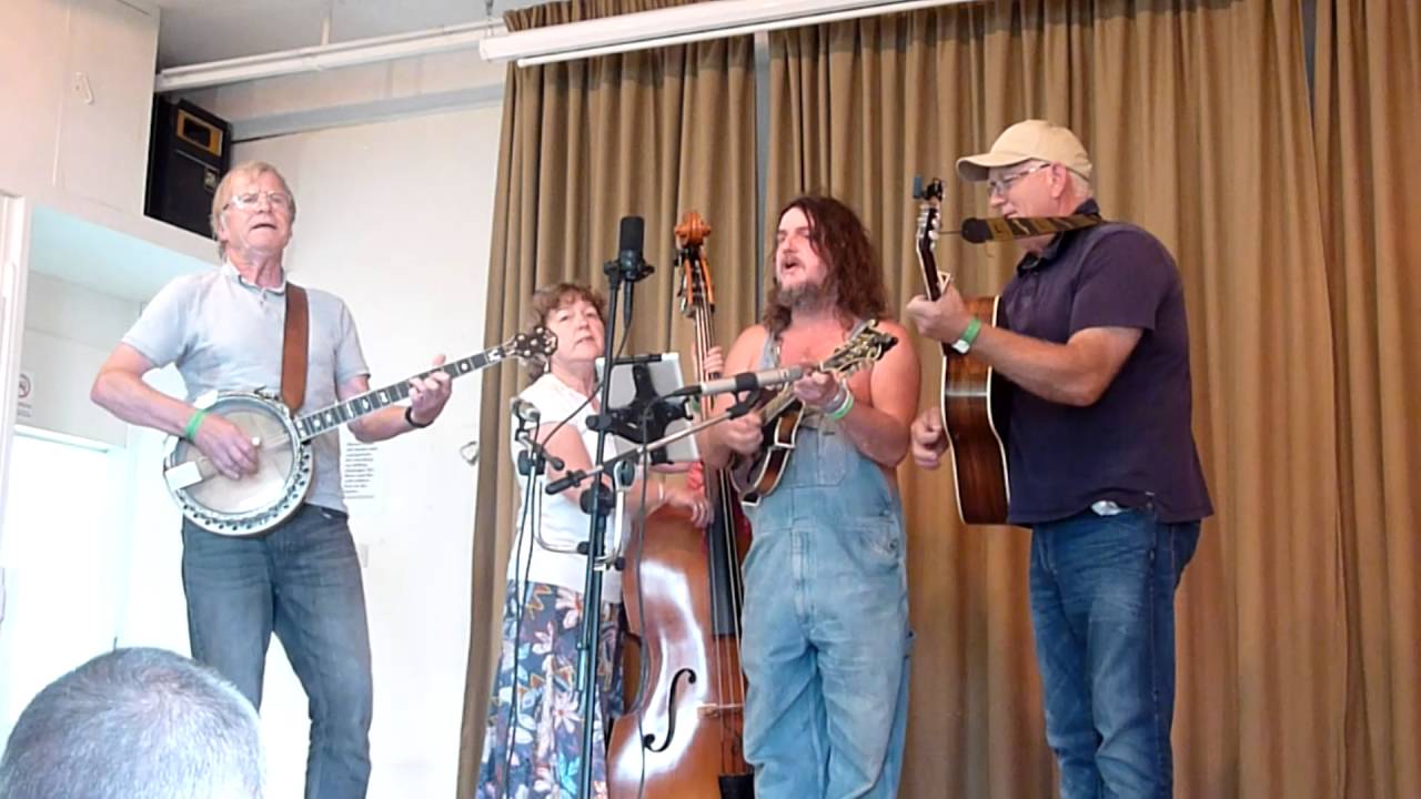 Hippy Joe. South Essex Bluegrass Festival 2016. Rank Strangers - YouTube