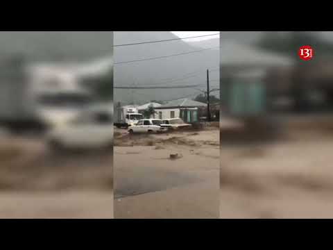 Goranboyda güclü sel maşınları apardı, küçələr su altında qaldı