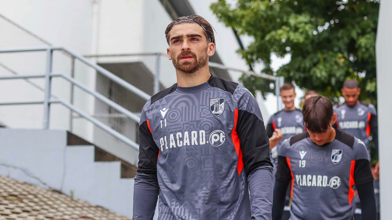 📽 Preparação para a receção ao GD Chaves | Inside Training - YouTube