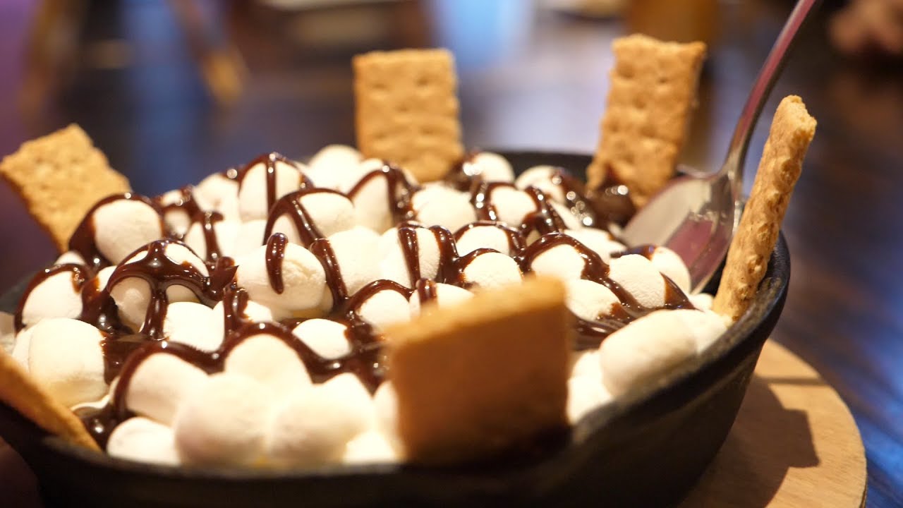 Chocolatey Goodness at Decadent! | 12 Days of Desserts - Day 9 - YouTube