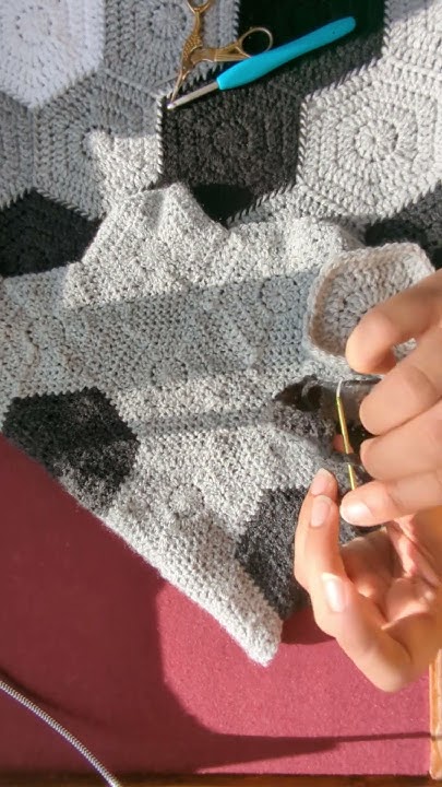 Day 46: 4.2C colour: Mercure #temperatureblanket #crochet - YouTube